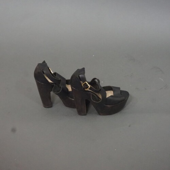 Topshop | Shoes | Black And Clunk Wooden Topshop Platform Shoe | Poshmark